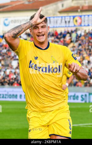 Nicholas Bonfanti (Pisa) during Modena FC vs AC Pisa, Italian soccer ...