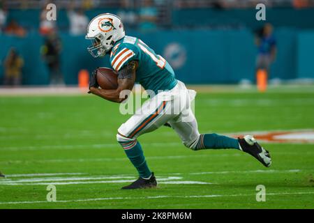 MIAMI GARDENS, FL - OCTOBER 17: Miami (FL) Hurricanes running back ...
