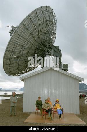 Svalbard, 199508: King Harald and Queen Sonja on an official visit to ...