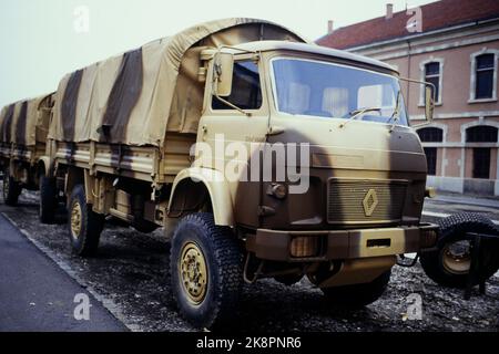 French military vehicles are painted in desert colors ahead of Daguet ...