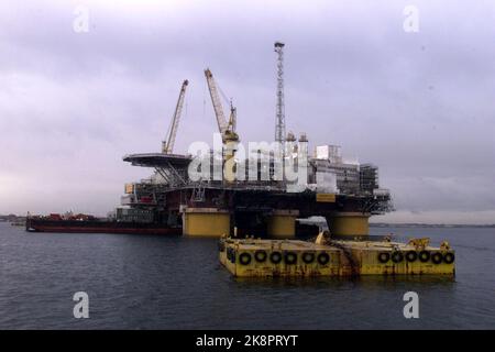 Stavanger 19991027: The development of Statoil's Åsgard B, the world's ...