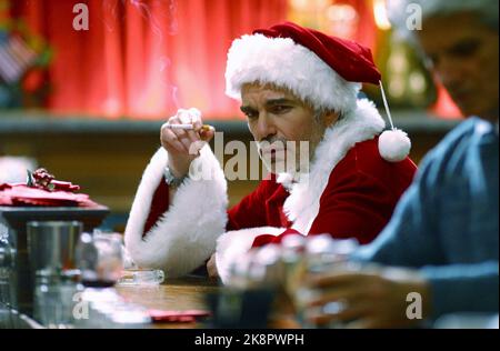 BAD SANTA, BILLY BOB THORNTON, 2003 Stock Photo - Alamy