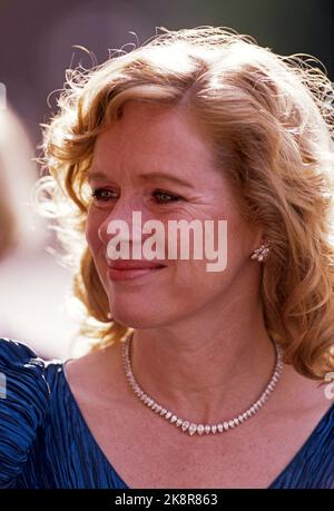 Oslo 19890826 Actor Liv Ullman arrives in her daughter's, Linn Ullmann ...