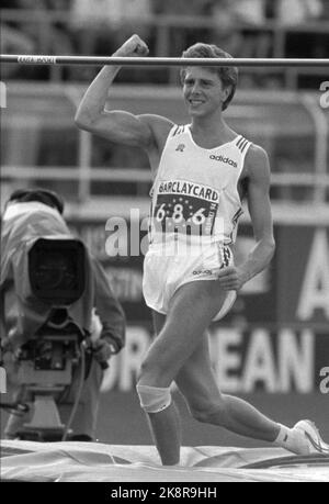 Helsinki, Finland 19940809. EM Athletics. Height. Steinar Hoen takes ...
