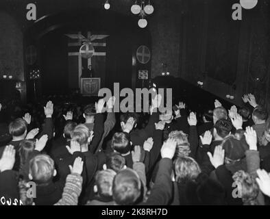 WW2 Skien 19420307 NS event in Skien, Vidkun Quisling present. Quisling ...