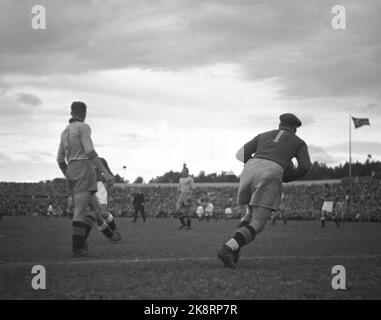 Oslo 19460915: Football Country Fight Norway - Sweden (0-3). Ullevaal ...