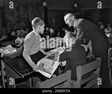 Oslo 1949 at Majorstua school in Oslo, newspaper reading in the ...