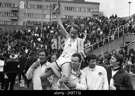 Oslo 19690511: The Holmenkoll relay. Tjalve won the elite class in the ...