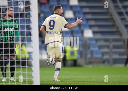 Thomas Henry of Hellas Verona during Empoli FC vs Hellas Verona, 4 ...