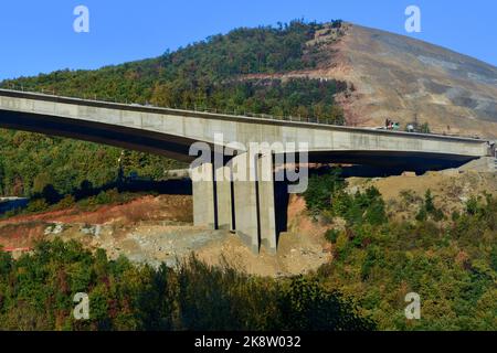 Concrete bridges under construction for the new highway Stock Photo - Alamy