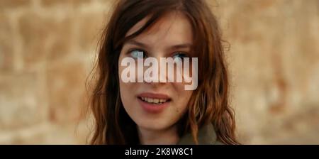 GAME OF LOVE, (aka TIME IS UP 2), from left: Bella Thorne, Alma Noce ...