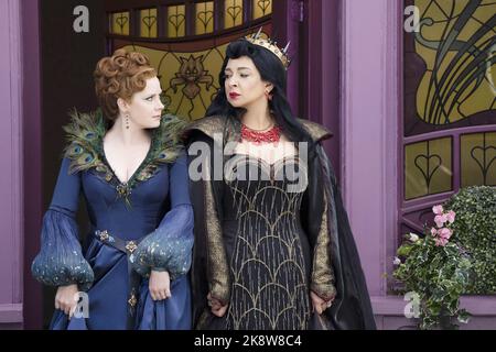 DISENCHANTED, from left: Amy Adams, Patrick Dempsey, 2022. © Walt ...