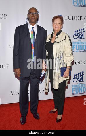 BOB BEAMON USA Olympic long jump athlete known for his world record at ...