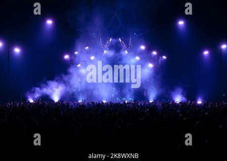 Toronto, Canada. 24/10/2022, Smashing Pumpkins performing on stage in ...