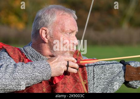 SAMLESBURY LONGBOW ARCHERS THE BATTLE OF AGINCOURT - 1415 reenactment ...