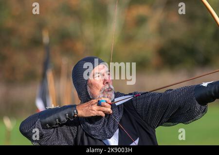 SAMLESBURY LONGBOW ARCHERS THE BATTLE OF AGINCOURT - 1415 reenactment ...