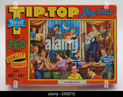 Vintage jigsaw boxes from the Sixties, bright painted illustrations of ...