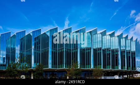 AstraZeneca HQ Headquarters building on Frances Crick Way in Cambridge ...