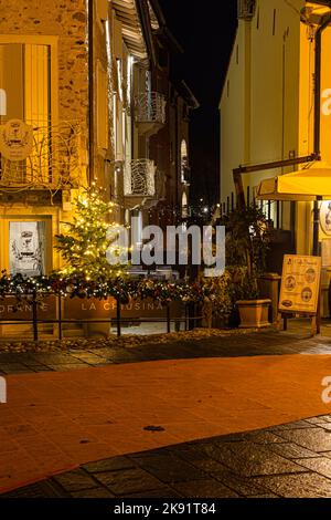 historical center of the town of Borghetto sul Mincio Stock Photo - Alamy