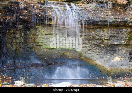 Millikin Falls, Quarry Trails Metro Park, Columbus, Ohio Stock Photo ...