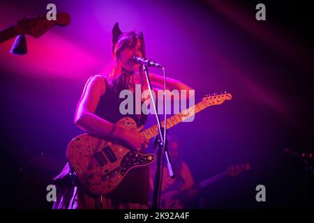 Wet Leg in concerto ai Magazzini Generali di Milano. Foto di Davide ...