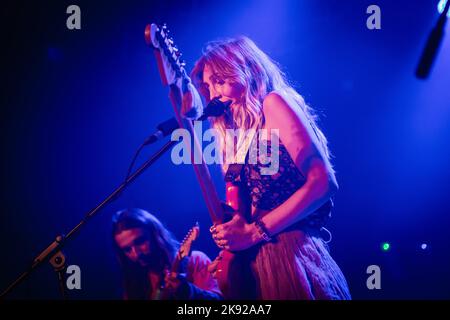 Wet Leg in concerto ai Magazzini Generali di Milano. Foto di Davide ...