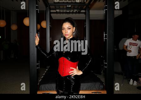 Princess Maywa Leon auf der 25. Venus Berlin 2022 in den Messehallen ...