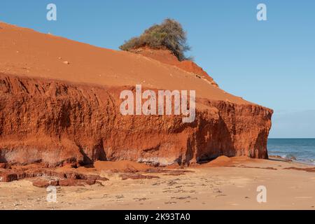 Red Cliffs at Cape Peron, Francois Peron NP, WA, Australia Stock Photo ...