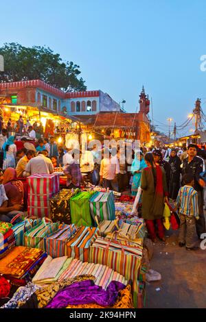 DELHI - NOVEMBER 10, 2011: people at the Meena Bazaar Market in Delhi ...