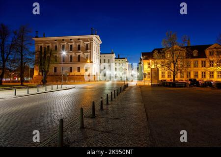 Schwerin old town, Alter Garten, Schloßstraße Stock Photo - Alamy
