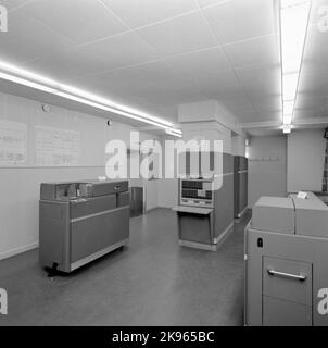 IBM 650 Magnetic Drum Data Processing Machine. An early IBM computer ...