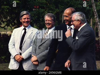 Helmut Schmidt, James Callaghan, Jimmy Carter, Giscard d'Estaing and ...