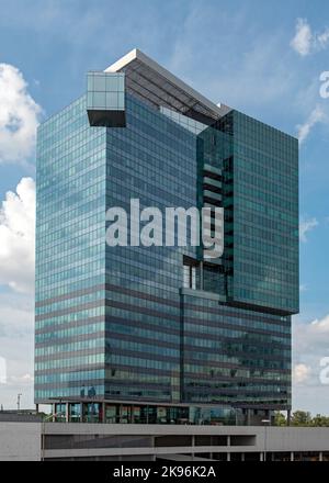 Saturn Tower Office Building, Vienna Donau City, Wien, Austria Stock ...