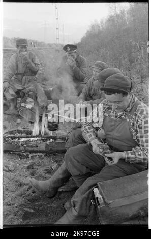 Track workers at Matrast Stock Photo - Alamy
