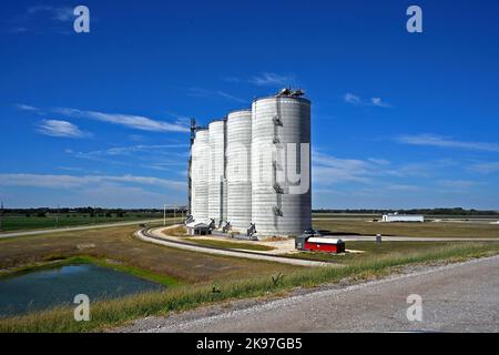 CANTON, KANSAS - SEPTEMBER 19, 2022The Producer AG grain co-op elevator ...