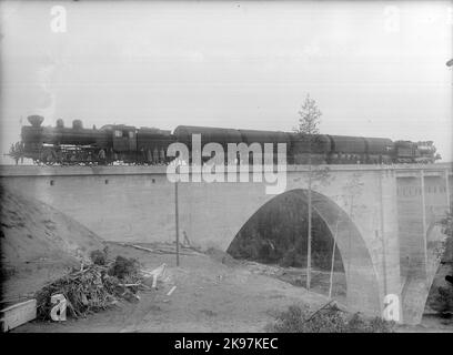Sample load of bridge over the penny river Stock Photo - Alamy