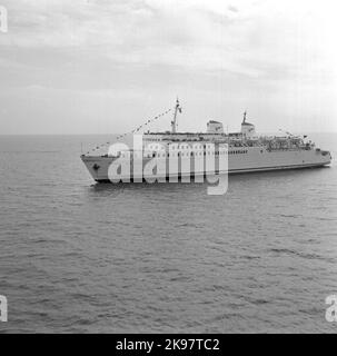 Train ferry trail Trelleborg - Sassnitz 50 years, ferries meet at sea ...