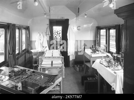 Army hospital train. The dressing department Stock Photo - Alamy