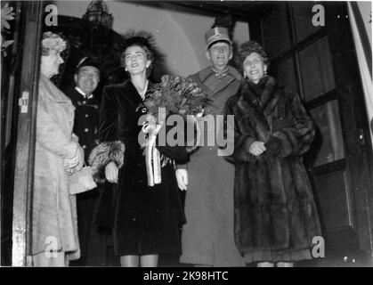 Queen Ingrid by Dannmark, Princess Louise (Sedemera Queen of Sweden ...