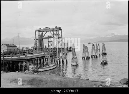 Travers and transfer ramp at port Stock Photo - Alamy