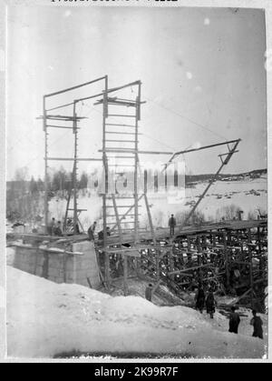Bridge construction over the Dalälven Stock Photo - Alamy