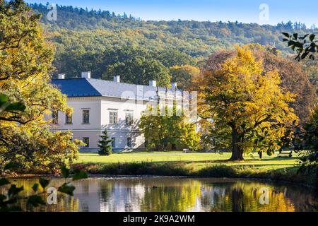 Empírový zámak a park, Čechy pod Kosířem, Morava, Česká republika ...