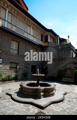 The History of Manila's Walled City of Intramuros, Manila, Philippines ...