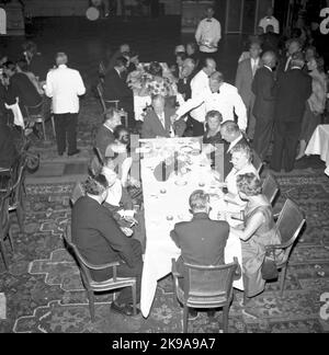 Railway doctor's dinner in 1958, the dining room Grand Hotel Stock ...