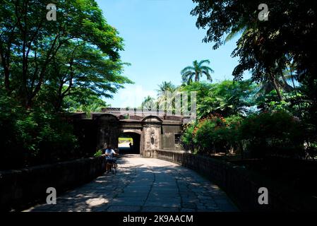 The History of Manila's Walled City of Intramuros, Manila, Philippines ...