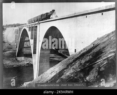 Sample load of bridge over the penny river Stock Photo - Alamy