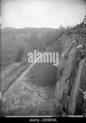 Reinforcement work at Storängsbanken at Gravesfors, just north of Åby ...