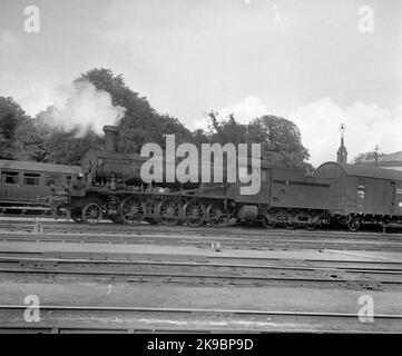 Transport of luggage. State Railways, SJ CO8B 2887 Stock Photo - Alamy