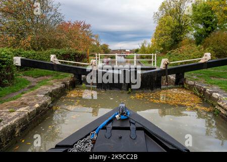 Semington lock on the Kennet and Avon canal in Wiltshire, UK Stock ...