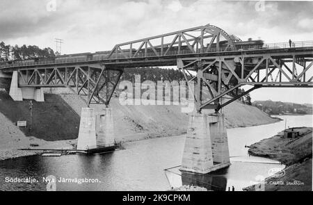 The flap bridge over the Södertälje canal Stock Photo - Alamy